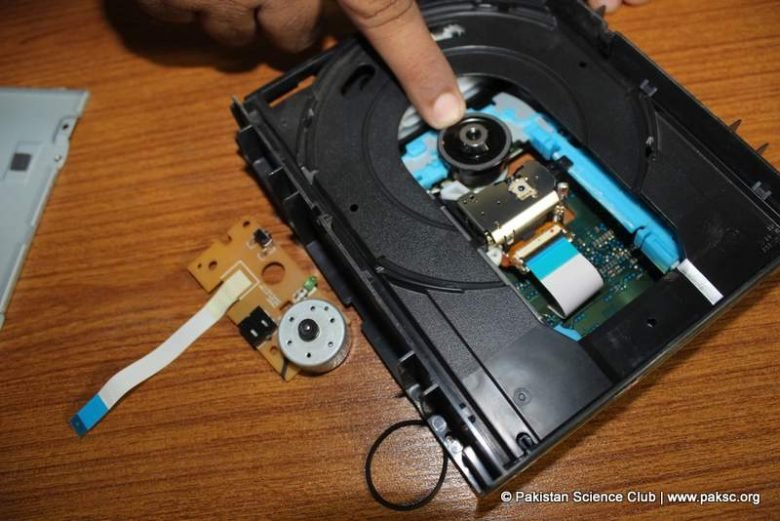 Make a simple gyroscope from CD-ROM