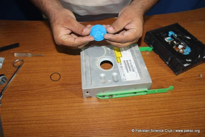 Make a simple gyroscope from CD-ROM