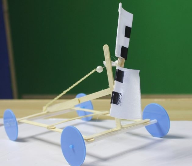 How to make rubber band power propeller car - DIY Science Projects